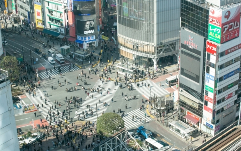A Globally Famous Japanese Intersection | yomu yomu