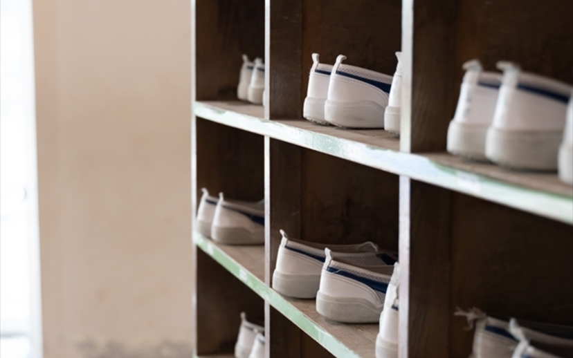 Change at the Shoe Locker | yomu yomu